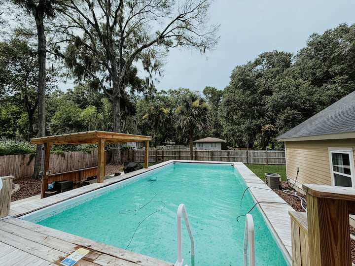 Stylish Family Oasis W/ Pool - Port Royal, SC