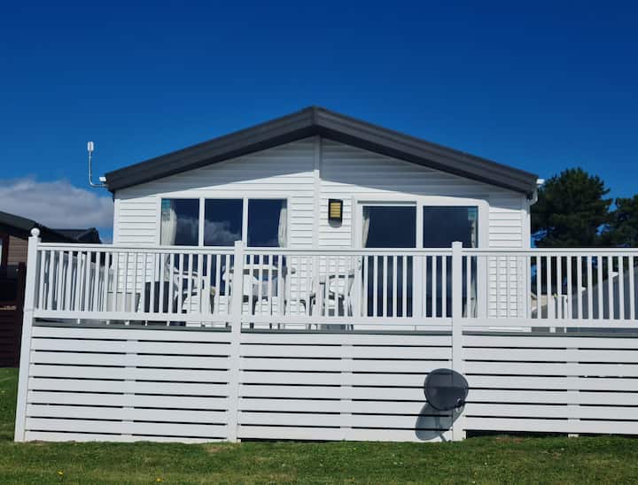 Bevilaqua
A Luxury Lodge With Sea Views - Brixham