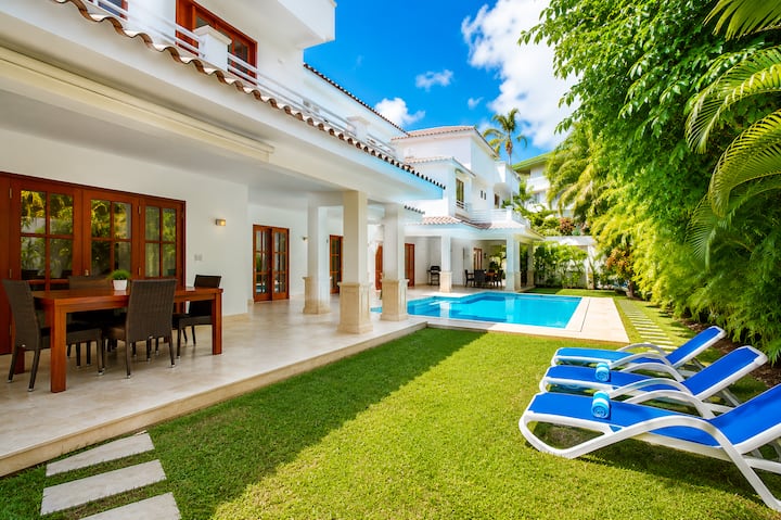 Luxury Villa Gemela, Steps From The Beach, 6br,9bt - Punta Cana
