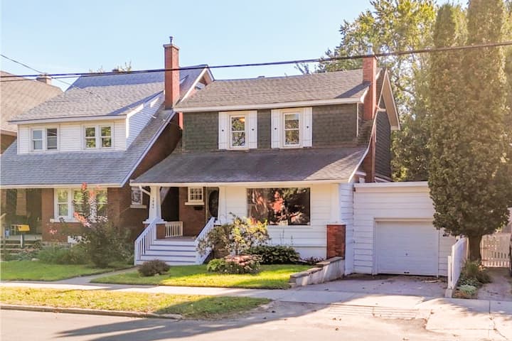 Central Charming Century Home - North Bay