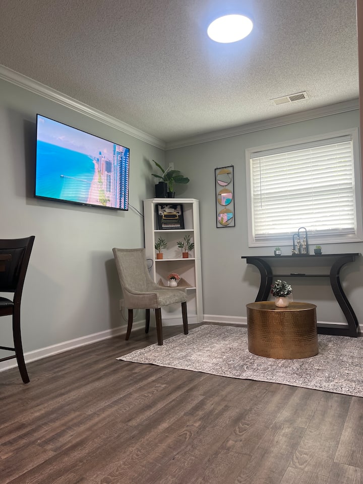 315 Green House 4 Min To Downtown | 9 Min To Wf - Winston-Salem, NC