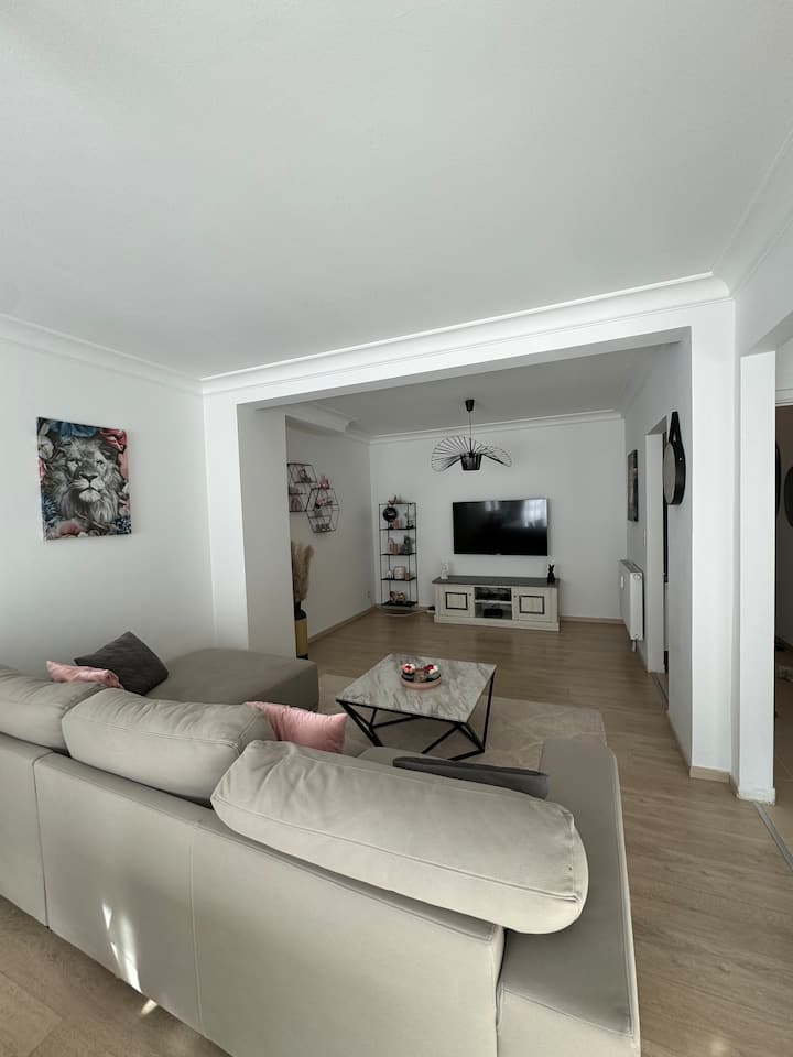 Appartement Privé à Jette -Près Du Centre- Atomium - Bruselj
