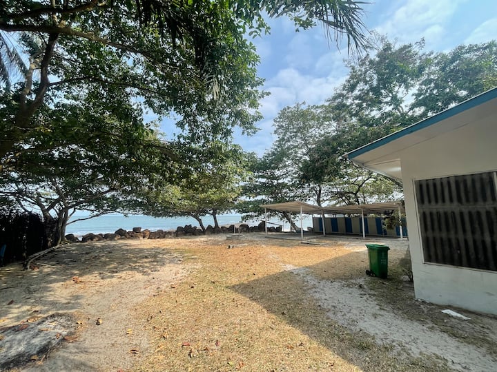 Entre Ciel, Mer Et Rires - Gabon