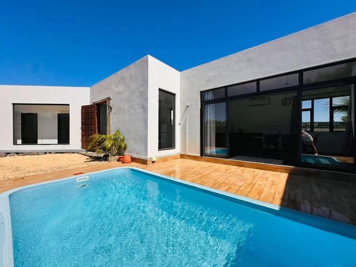Sun, Sea N Serenity -Pool Villa - Maurice