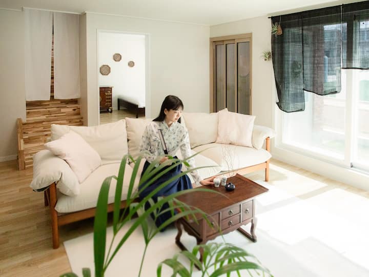 [2인무료 이벤트] 5r/q6bed/ 2bath/최대 12인/광안리해변 도보3분 - Busan