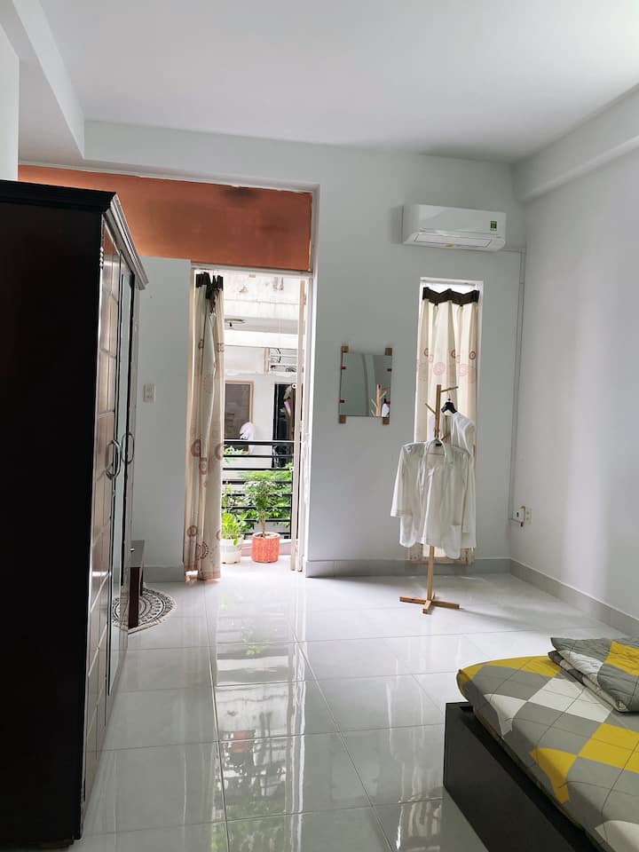Beds & Books With Balcony To Experience Vietnam - Vietnam