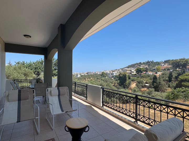 120 Sqm 3br Apt, 2km From Centre - Chania