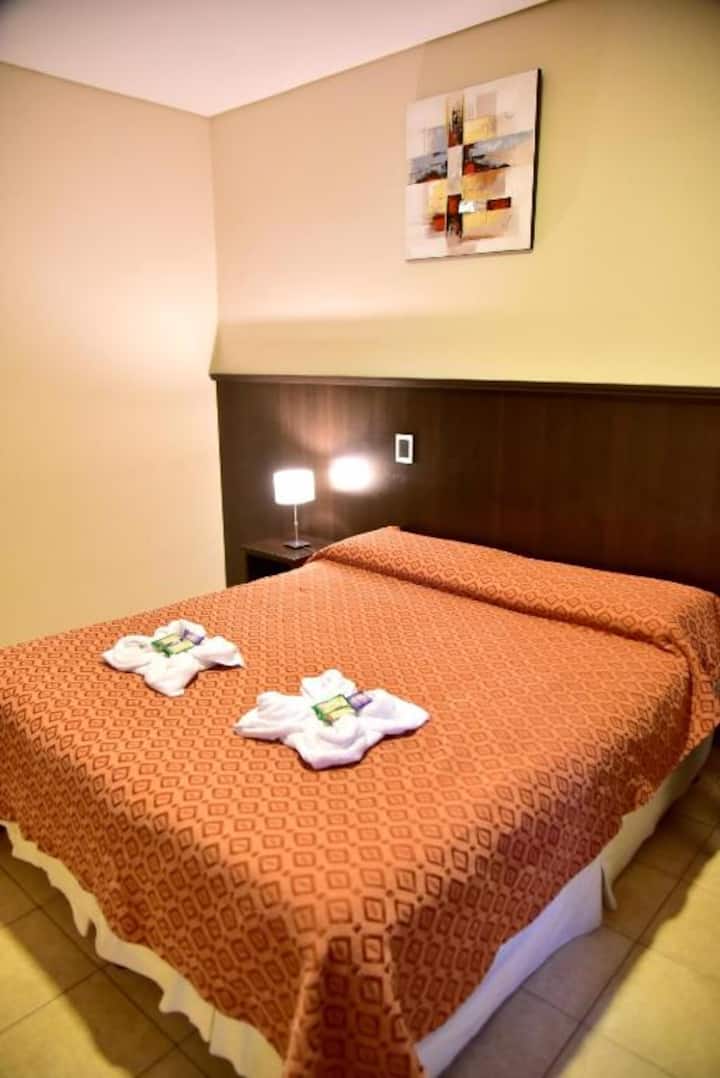 Confort Clásico Con Tv, Aire Y Camas Cómodas - Corrientes