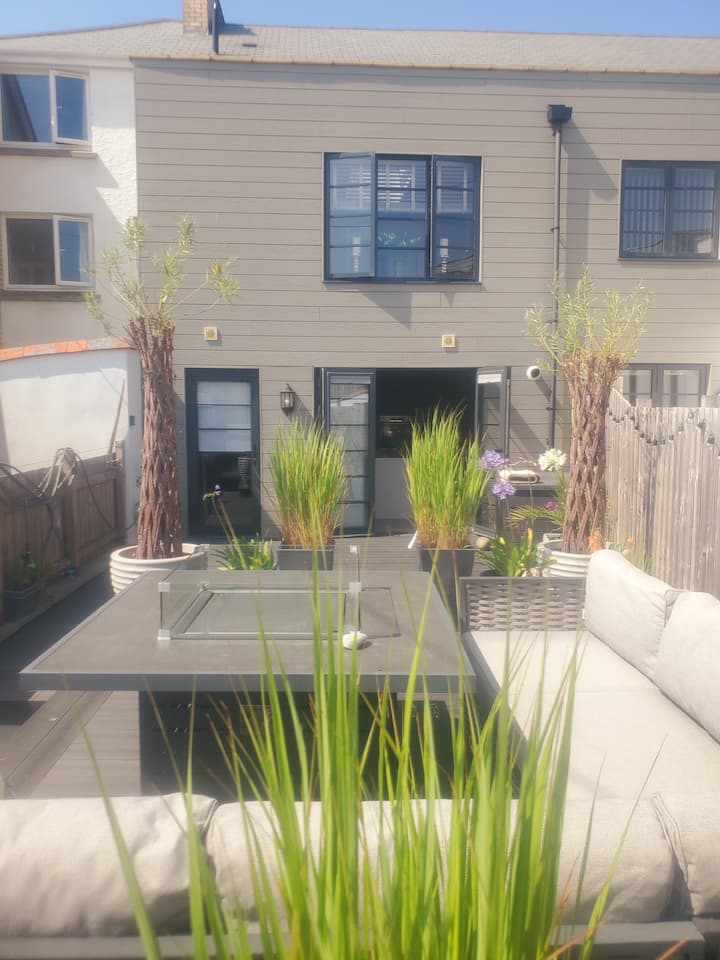 Welcome To The Mews - Barnstaple