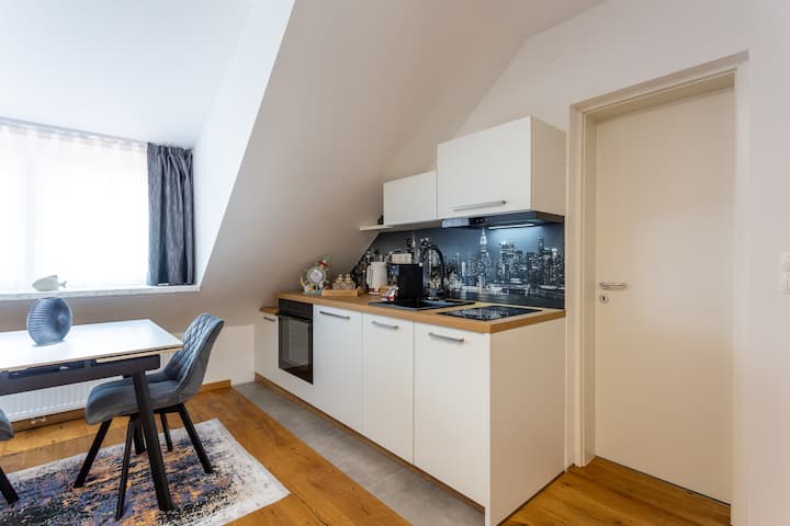 Vila Slovenka | Unit Koper | Studio - Celje