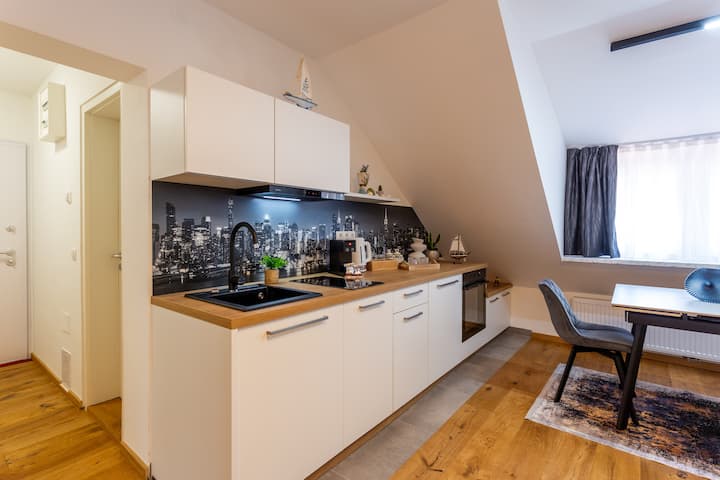 Vila Slovenka | Unit Izola | Standard Studio - Celje