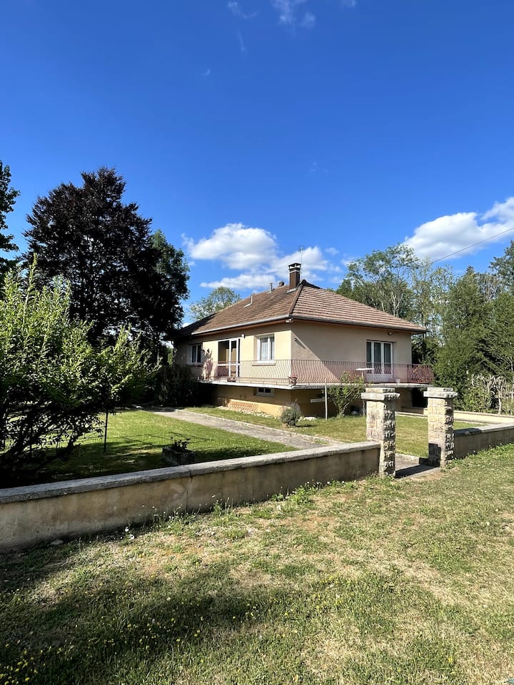 Maison Familiale à La Campagne - Vittel