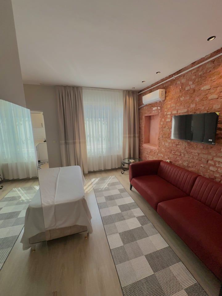 Taksim Meydana Yakın 2 Yatak Odalı,2 Banyolu Daire - Maslak