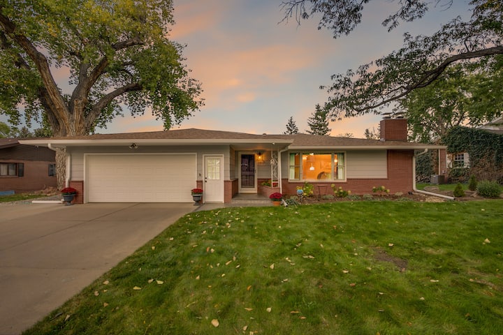 Mid-century Gem For Mid-term Stays - Greeley, CO