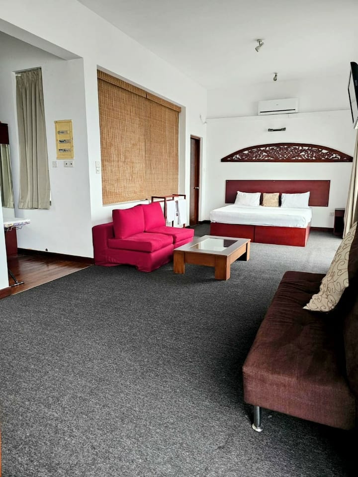 Breeze Apartments
Colombo - Colombo