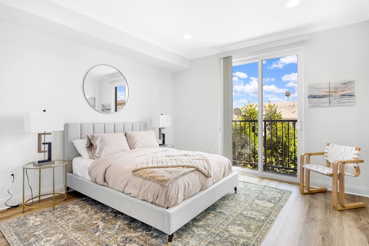 Beverly Hills Lux Townhouse - Beverly Hills, CA