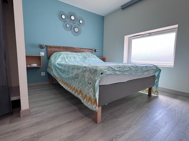 Chambre Pour 4 Pers : 1 Lit Double, 2 Lits Simples - Lamotte-Beuvron