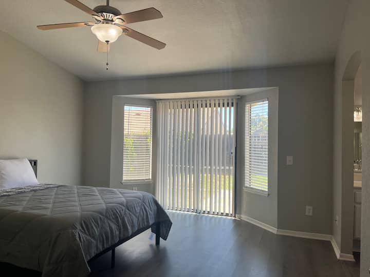 Charming Hemet Hideaway - Hemet, CA