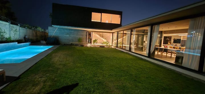 Fox House - Modern Luxury Home With Pool - Santiago, Chile