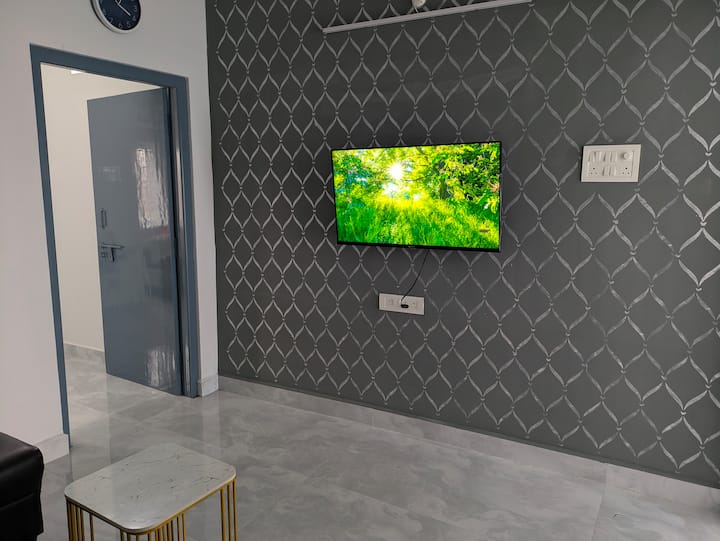 Comfy 1bhk Near Cmc - 벨로르