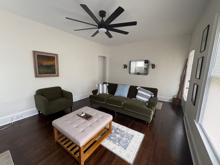 Sherman Saddlery Club 3bd + 1br Kenwick - Lexington, KY