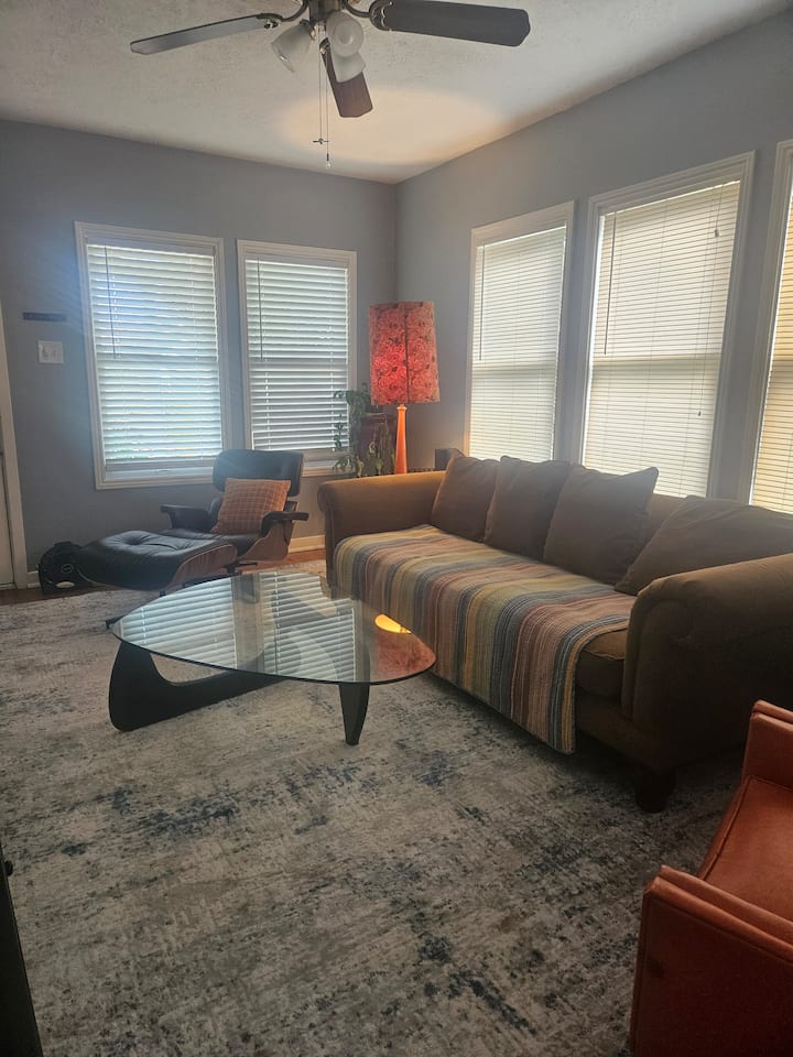 Chill Greater Heights Bungalow - Greater Heights - Houston