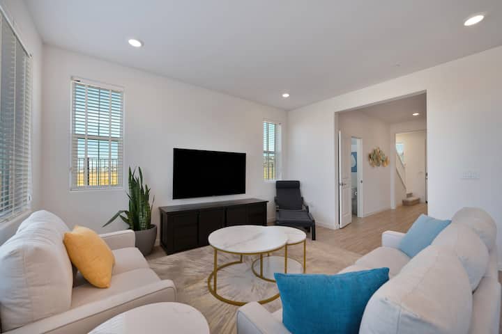 Folsom 3b2b House With Sunset And Open View - El Dorado Hills, CA