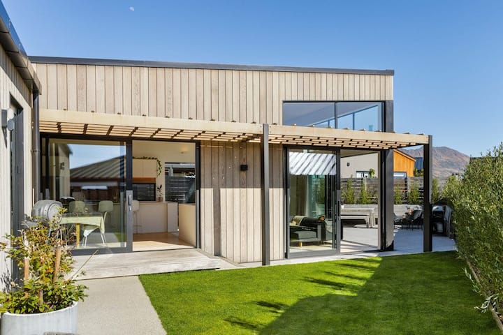 Alpine Hideaway Eco Retreat - Luggate