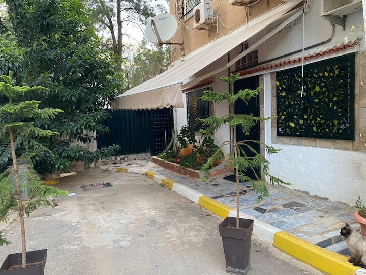 Très Calme Près De Grande Mosquée 5 Min Aéroport - Algeria