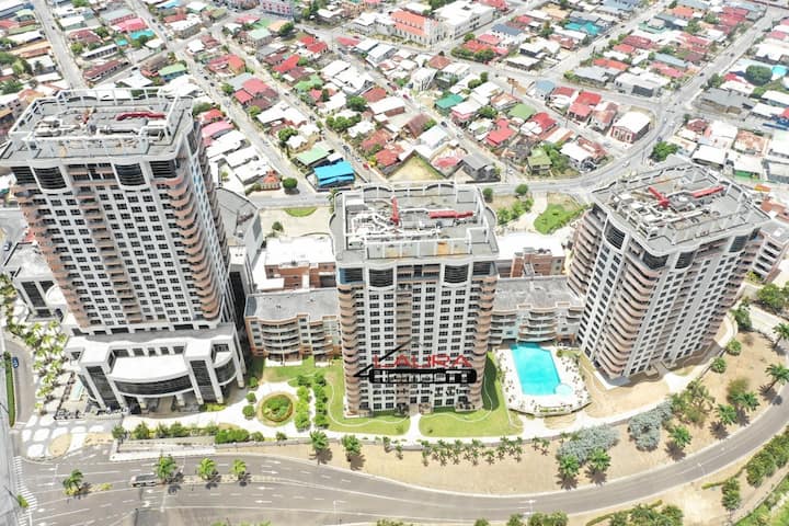 One Living Owp - Puerto España
