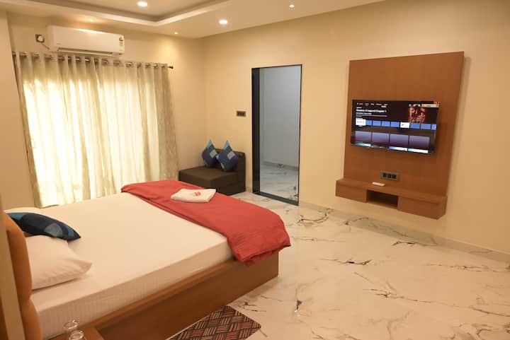Nandi Niwas I Luxury Stay Near Sankat Mochan - Varanasi