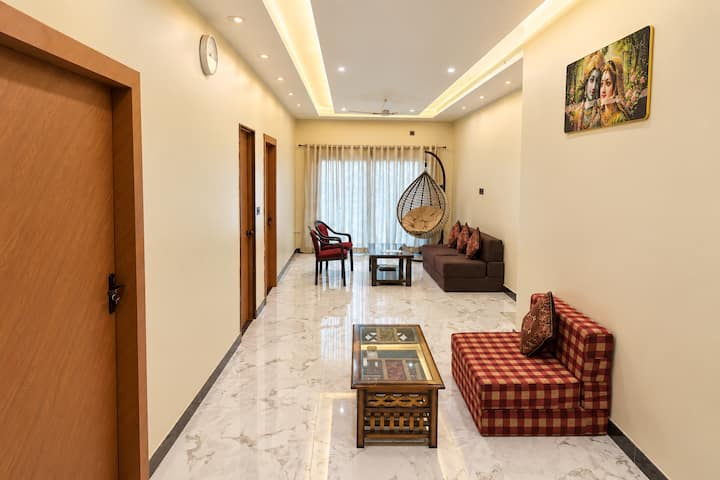 Nandi Niwas · 5br Flat · Assi Ghat 7 Min · Parking - 瓦拉那西