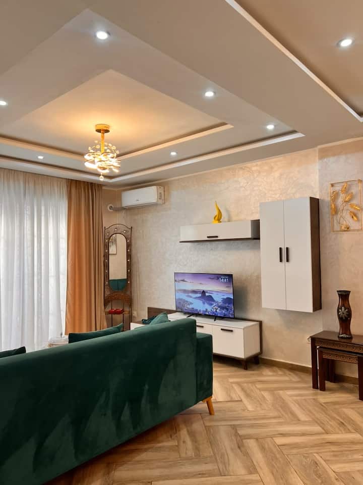 Villa R+3 Avec Terrasse, Cour, Jacuzzi Et Barbecue - Alger
