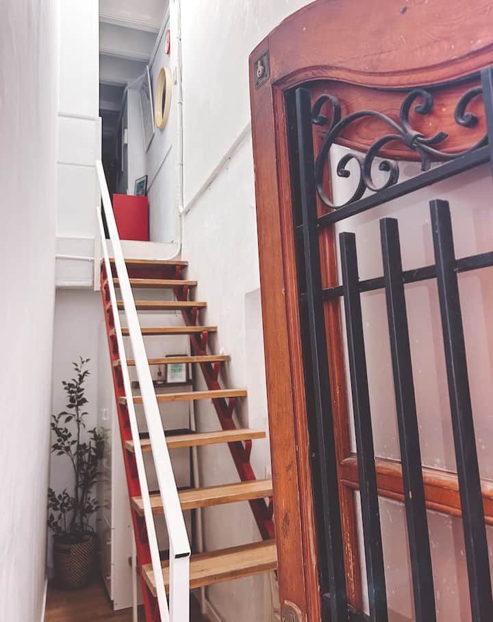 Cozy Apartment Famous Old Town - Paterna