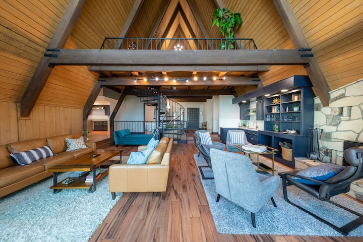 Aframed Lifestyle | Views | Fire Pit | Games! - Crestline, CA