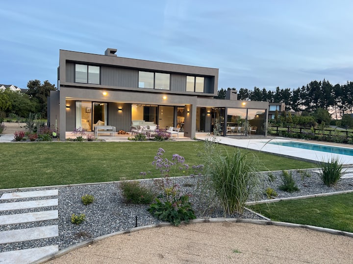 Casa Las Brisas Santo Domingo Con Piscina, Quincho - Santo Domingo, Chile