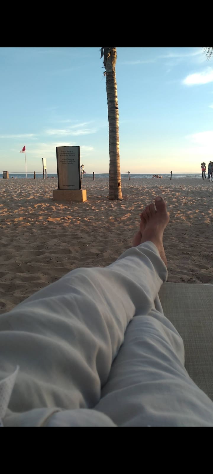 Sol, Arena Y Mar Tan Solo Al Dar Unos Pasos - Mazatlan