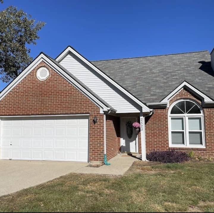 Home In Nice Quiet Neighborhood - 렉싱턴