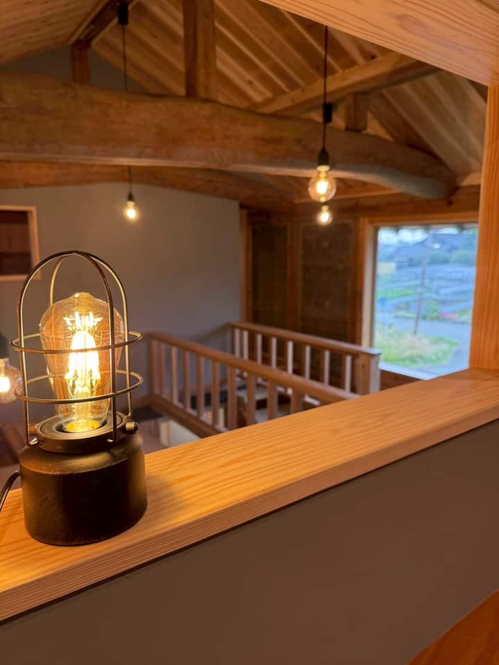 土壁と梁のある趣ある部屋と別棟の囲炉裏棟&Bbqで癒し体験 1号室 - 佐渡島