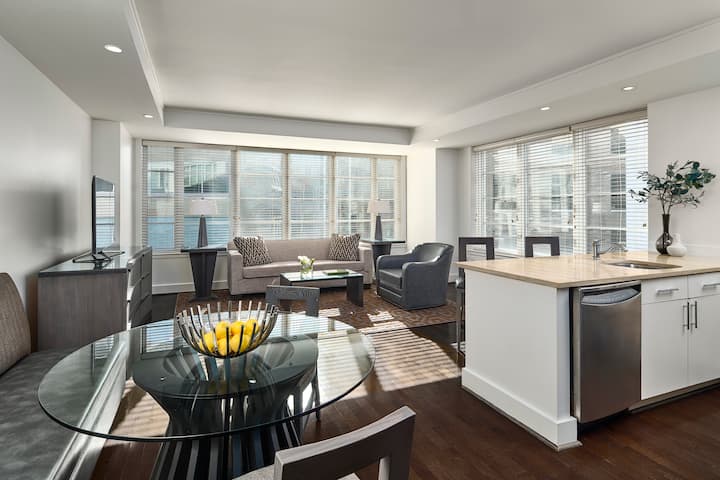 2bed 2 Bath H St View / Walk To White House - Washington, DC