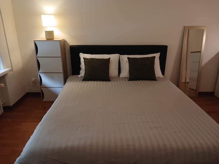 Spacious & Central Apartment Hottingen - Zurich