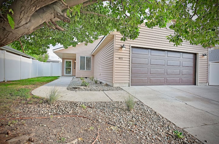 3 Bed/garage/walk To Park/central Location/pets Ok - Jerome, ID