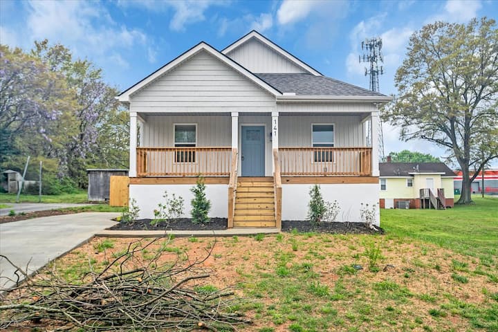 Greer Urban Retreat 3-bedroom - Greer, SC