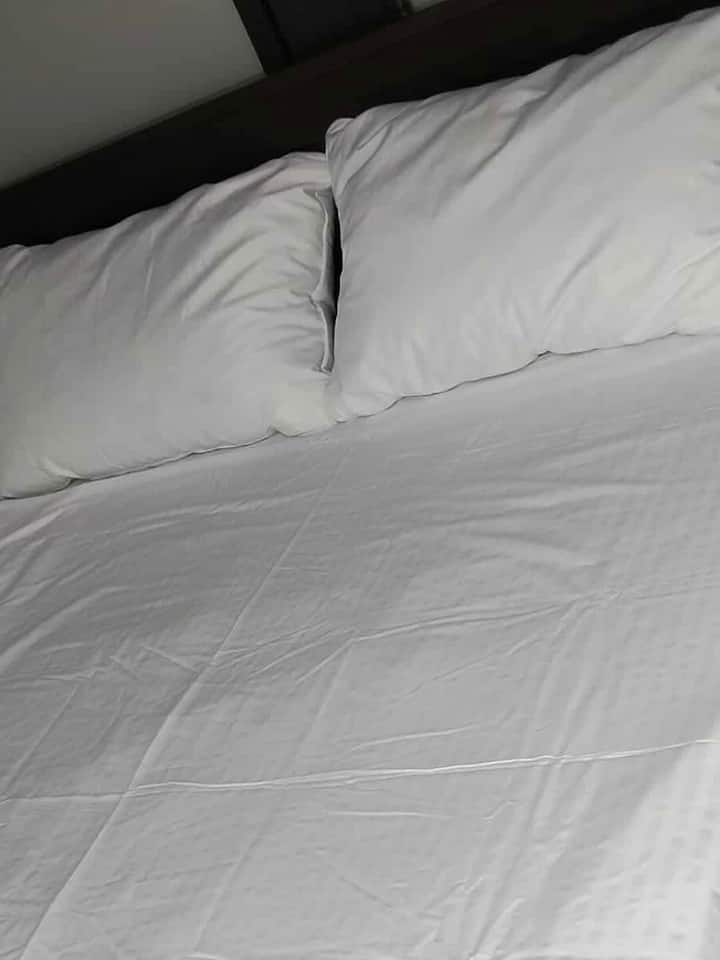 Furnished Condo Unit Near The Airport T1-2-3 - Las Piñas