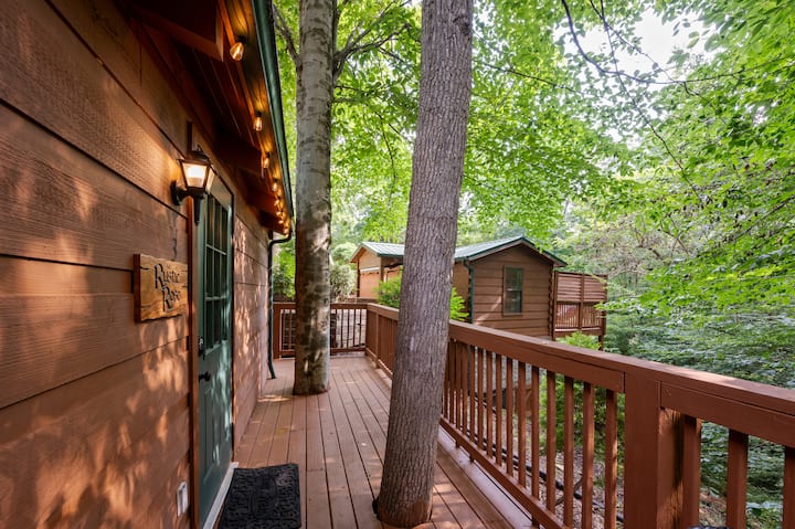 Romantic Stay Among The Pines | Couples Cabin! - Pigeon Forge, TN