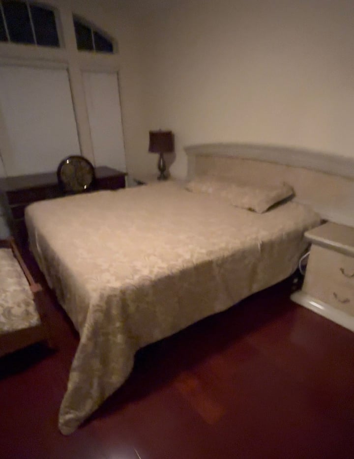 Cozy Master Bedroom - Missouri City, TX