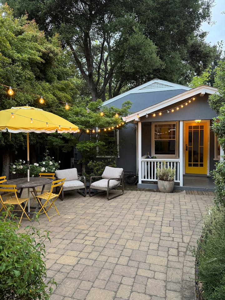 Charming Private Cottage In Palo Alto! - Redwood City, CA