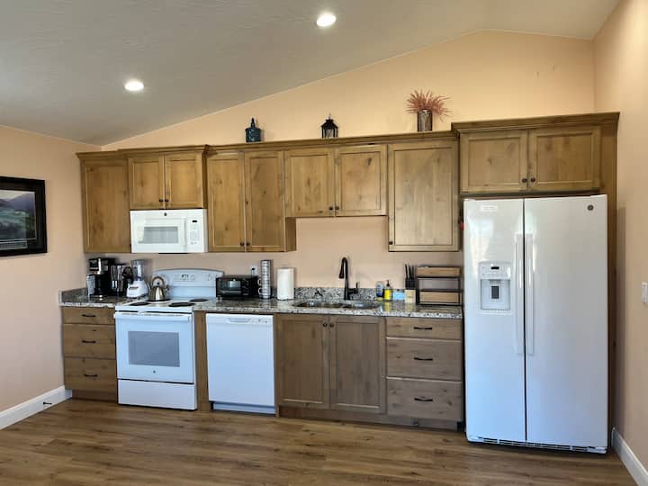 Entire Guesthouse - Hurricane, UT