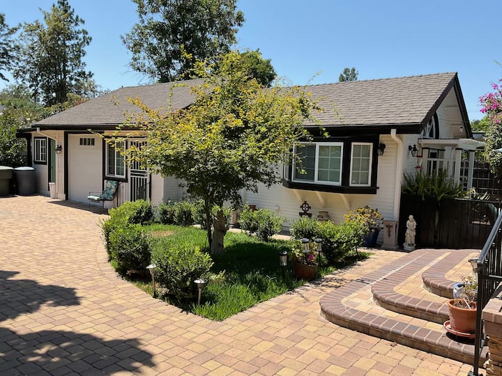 Cozy Cottage Close To Colleges - Claremont, CA