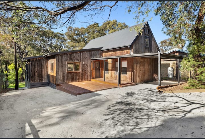 Airey's Inlet Barn House - Aireys Inlet